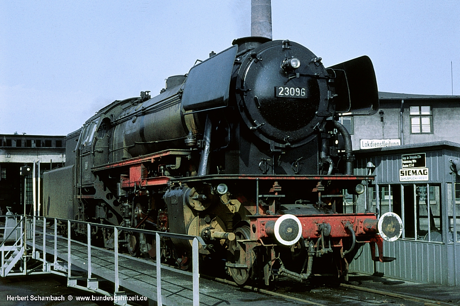 Die Bundesbahnzeit - Dampfbetrieb auf der Rollbahn